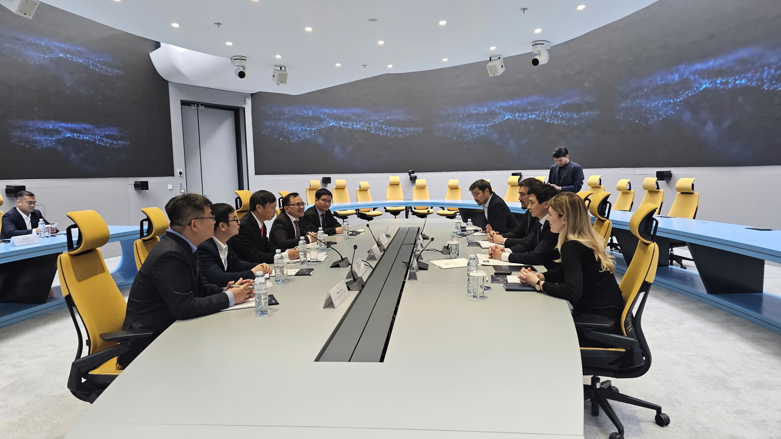 Việt Nam - Kazakhstan tăng tốc hợp tác AI và chính phủ số